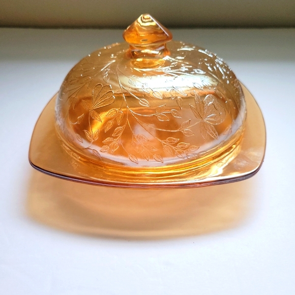 Jeanette | Dining | Round Covered Butter Floragold By Jeanette Vintage ...